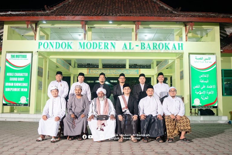 Kunjungan Ulama Dunia: Syekh Awad Karim Al-Aqli beri Ijazah Ilmu